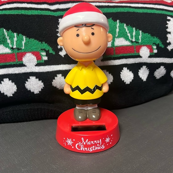 Holiday | Peanuts Charlie Brown Solar Bobblehead Christmas | Poshmark